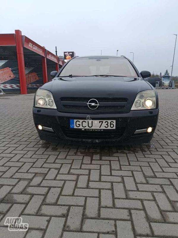 Black Opel Vectra 2004 in Alytus, with an engine capacity of 2.20 L and mileage of 530 thousand km for 770 €, photo 1 on AUTOMOTO.COM.LV