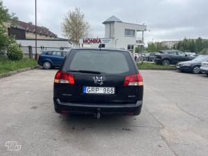 Black Opel Vectra 2004 in Siauliai, with an engine capacity of 2.20 L and mileage of 321 thousand km for 999 €, photo 8 on AUTOMOTO.COM.LV