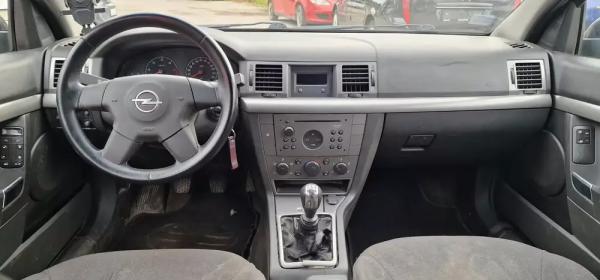 Melns Opel Vectra 2004 Valmiera, ar dzinēja tilpumu 2.00 L un nobraukumu 326 tūkst. km par 700 €, foto 7 vietnē AUTOMOTO.COM.LV