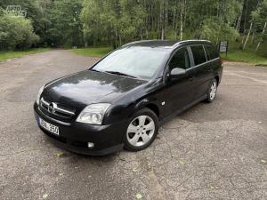 Black Opel Vectra 2004 in Plunge, with an engine capacity of 2.20 L and mileage of 430 thousand km for 1200 €, photo  on AUTOMOTO.COM.LV