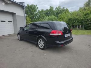 Black Opel Vectra 2005 in Panevezys, with an engine capacity of 2.79 L and mileage of 246 thousand km for 3050 €, photo 3 on AUTOMOTO.COM.LV