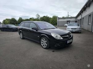Black Opel Vectra 2005 in Panevezys, with an engine capacity of 2.79 L and mileage of 246 thousand km for 3050 €, photo 5 on AUTOMOTO.COM.LV