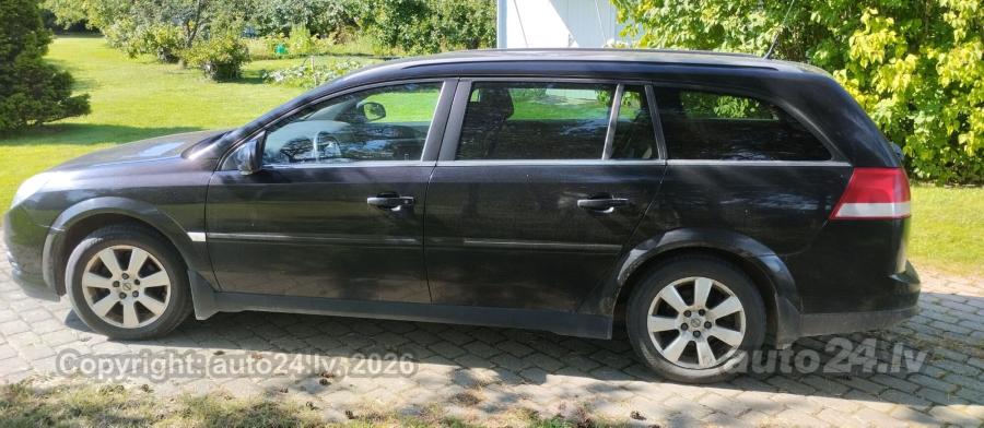 Melns Opel Vectra 2005 Kuresāre, ar dzinēja tilpumu 2.20 L un nobraukumu 240 tūkst. km par 500 €, foto 5 vietnē AUTOMOTO.COM.LV