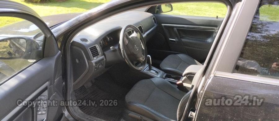 Melns Opel Vectra 2005 Kuresāre, ar dzinēja tilpumu 2.20 L un nobraukumu 240 tūkst. km par 500 €, foto 7 vietnē AUTOMOTO.COM.LV