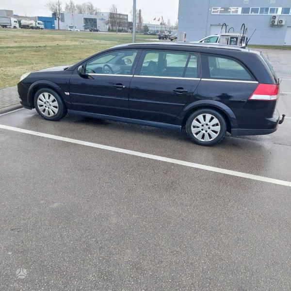 Melns Opel Vectra 2006 Marijampole, ar dzinēja tilpumu 1.91 L un nobraukumu 367 tūkst. km par 800 €, foto 4 vietnē AUTOMOTO.COM.LV