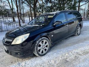 Black Opel Vectra 2006 in Vilnius, with an engine capacity of 1.90 L and mileage of 326 thousand km for 1750 €, photo  on AUTOMOTO.COM.LV