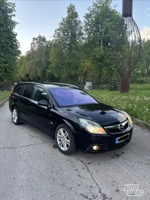 Black Opel Vectra 2006 in Kaunas, with an engine capacity of 1.90 L and mileage of 380 thousand km for 900 €, photo  on AUTOMOTO.COM.LV