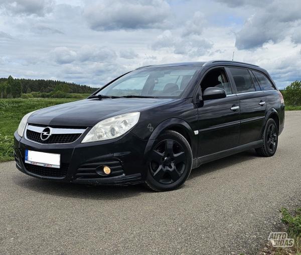 Black Opel Vectra 2006 in Trakai, with an engine capacity of 1.90 L and mileage of 407 thousand km for 600 €, photo 1 on AUTOMOTO.COM.LV
