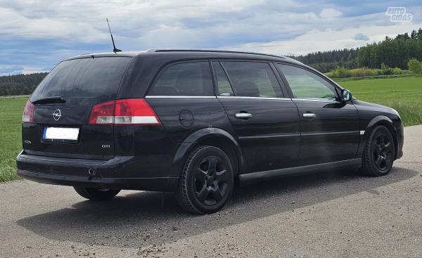 Black Opel Vectra 2006 in Trakai, with an engine capacity of 1.90 L and mileage of 407 thousand km for 600 €, photo 6 on AUTOMOTO.COM.LV