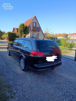 Black Opel Vectra 2006 in Alytus, with an engine capacity of 1.90 L and mileage of 275 thousand km for 1650 €, photo 3 on AUTOMOTO.COM.LV