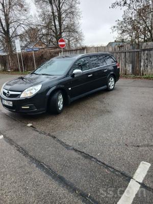 Black Opel Vectra 2006 in Daugavpils, with an engine capacity of 1.90 L and mileage of 355 thousand km for 1750 €, photo 4 on AUTOMOTO.COM.LV