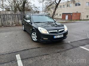 Black Opel Vectra 2006 in Daugavpils, with an engine capacity of 1.90 L and mileage of 355 thousand km for 1750 €, photo 8 on AUTOMOTO.COM.LV