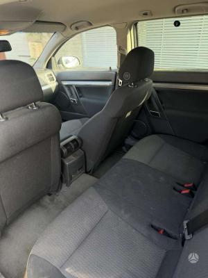Melns Opel Vectra 2006 Kauņa, ar dzinēja tilpumu 1.91 L un nobraukumu 326 tūkst. km par 1350 €, foto 18 vietnē AUTOMOTO.COM.LV