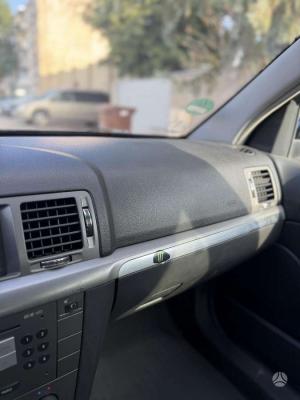Melns Opel Vectra 2006 Kauņa, ar dzinēja tilpumu 1.91 L un nobraukumu 326 tūkst. km par 1350 €, foto 23 vietnē AUTOMOTO.COM.LV