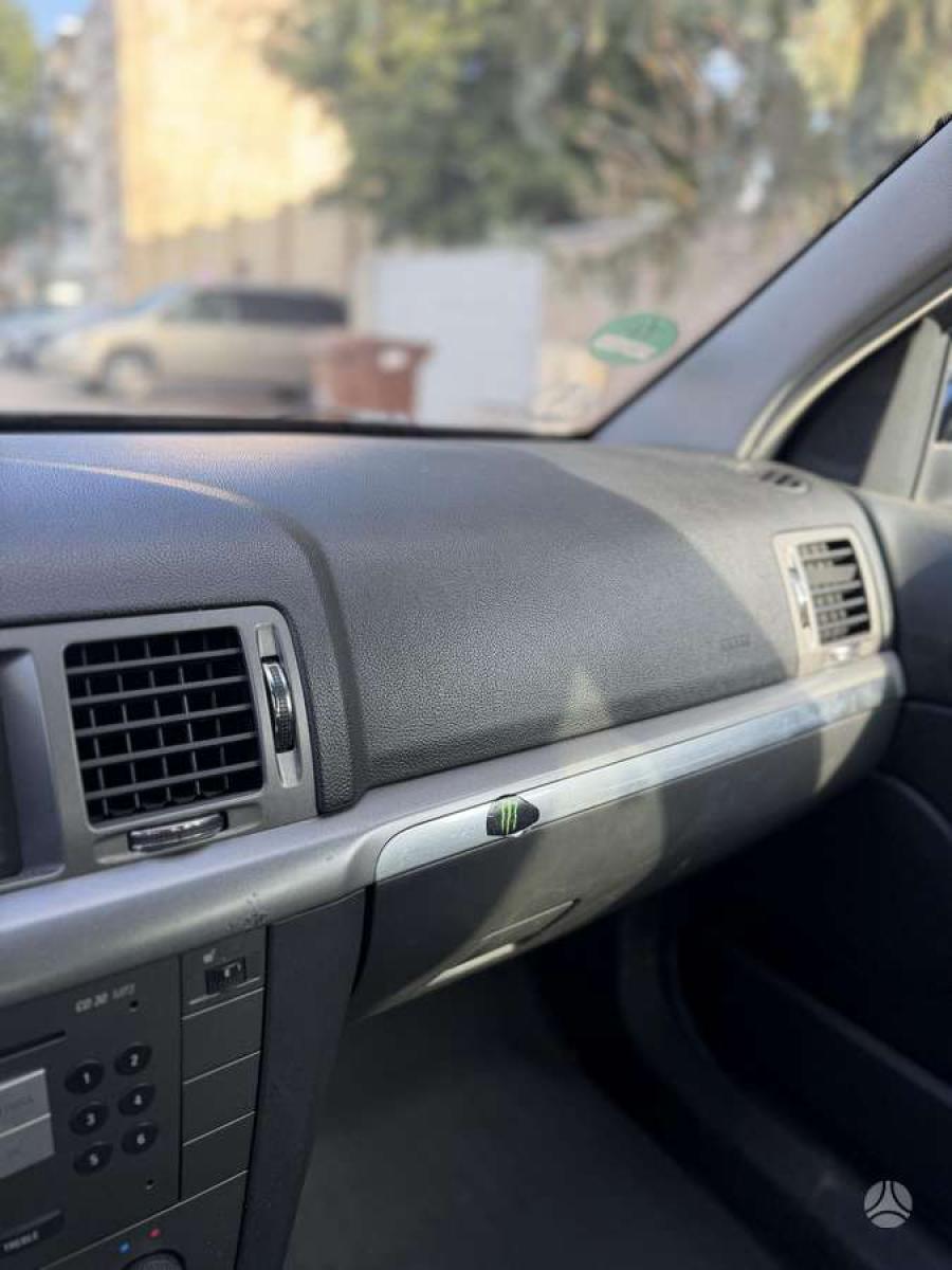 Melns Opel Vectra 2006 Kauņa, ar dzinēja tilpumu 1.91 L un nobraukumu 326 tūkst. km par 1350 €, foto 23 vietnē AUTOMOTO.COM.LV