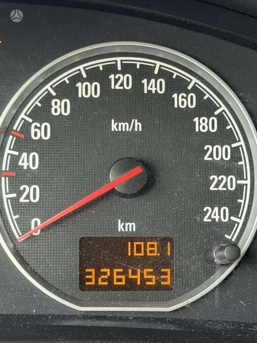 Melns Opel Vectra 2006 Kauņa, ar dzinēja tilpumu 1.91 L un nobraukumu 326 tūkst. km par 1350 €, foto 29 vietnē AUTOMOTO.COM.LV