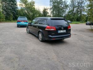 Black Opel Vectra 2006 in Daugavpils, with an engine capacity of 1.90 L and mileage of 355 thousand km for 1300 €, photo 3 on AUTOMOTO.COM.LV