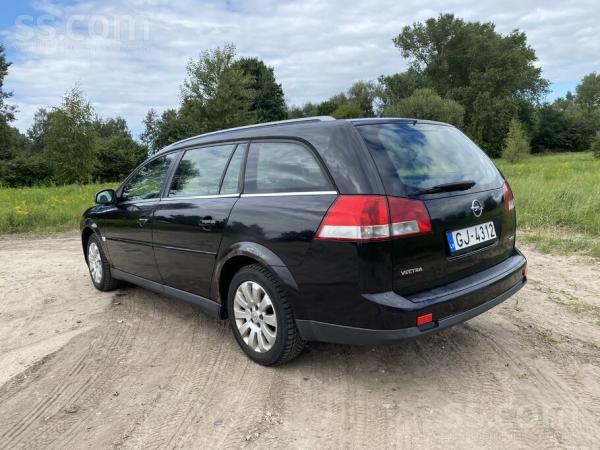 Черный Опель Вектра 2006 в Рига, объемом двигателя 1.90 л и пробегом 353 тыс. км за 600 €, фото 4 на AUTOMOTO.COM.LV