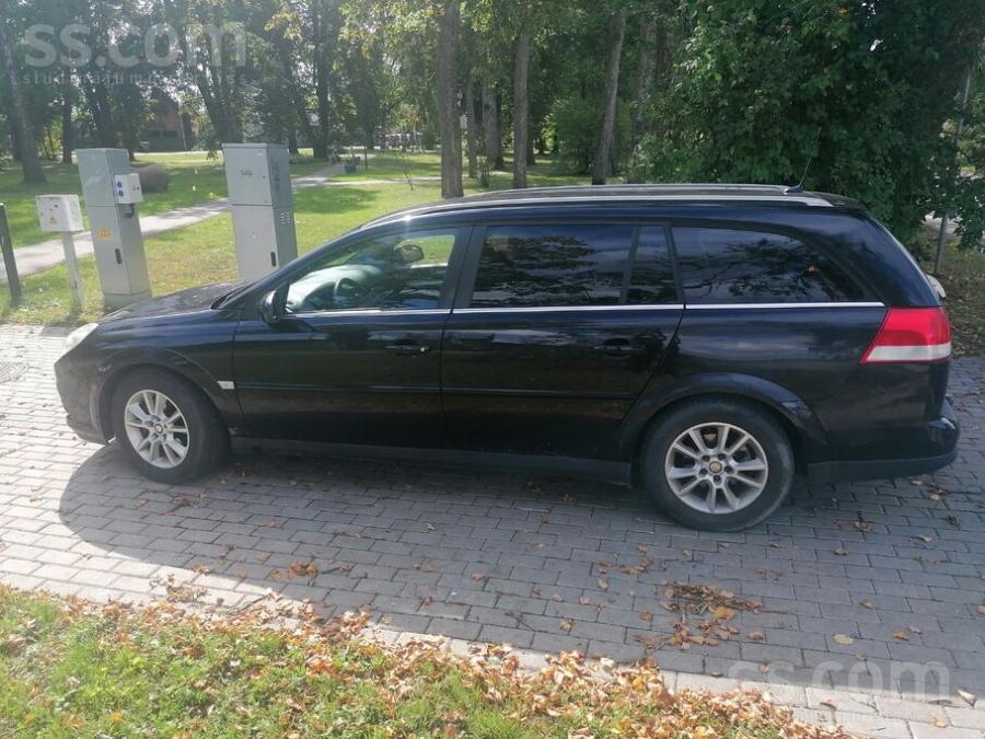 Melns Opel Vectra 2006 Jēkabpils, ar dzinēja tilpumu 1.90 L un nobraukumu 343 tūkst. km par 1500 €, foto 5 vietnē AUTOMOTO.COM.LV