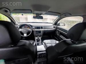 Черный Опель Вектра 2006 в Рига, объемом двигателя 1.90 л и пробегом 430 тыс. км за 1680 €, фото 5 на AUTOMOTO.COM.LV