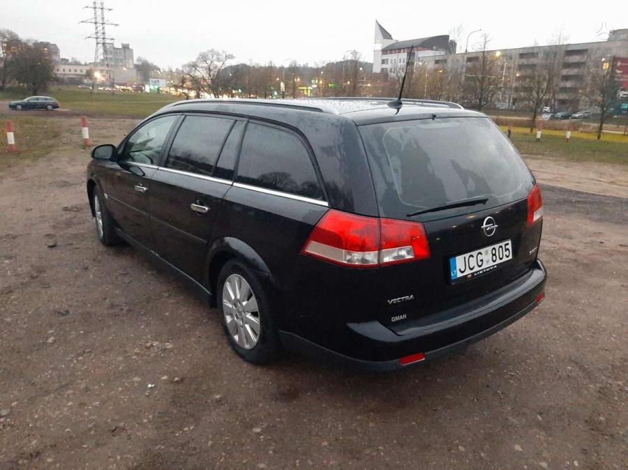 Melns Opel Vectra 2007 Viļņa, ar dzinēja tilpumu 1.91 L un nobraukumu 419 tūkst. km par 1550 €, foto 2 vietnē AUTOMOTO.COM.LV
