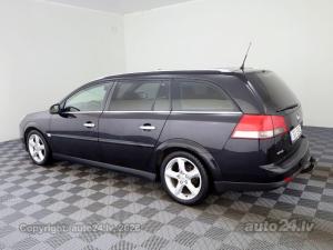 Black Opel Vectra 2007 in Tallinn, with an engine capacity of 2.20 L and mileage of 234 thousand km for 1199 €, photo 4 on AUTOMOTO.COM.LV