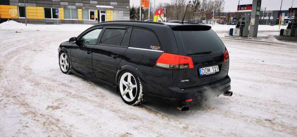 Melns Opel Vectra 2007 Kauņa, ar dzinēja tilpumu 1.91 L un nobraukumu 552 tūkst. km par 3350 €, foto 4 vietnē AUTOMOTO.COM.LV