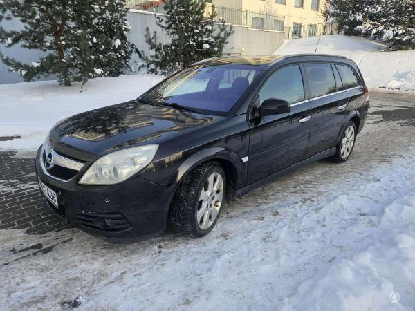Black Opel Vectra 2007 in Vilnius, with an engine capacity of 1.91 L and mileage of 360 thousand km for 1599 €, photo 2 on AUTOMOTO.COM.LV