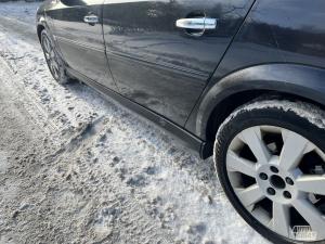 Black Opel Vectra 2007 in Vilnius, with an engine capacity of 1.90 L and mileage of 325 thousand km for 1750 €, photo 6 on AUTOMOTO.COM.LV