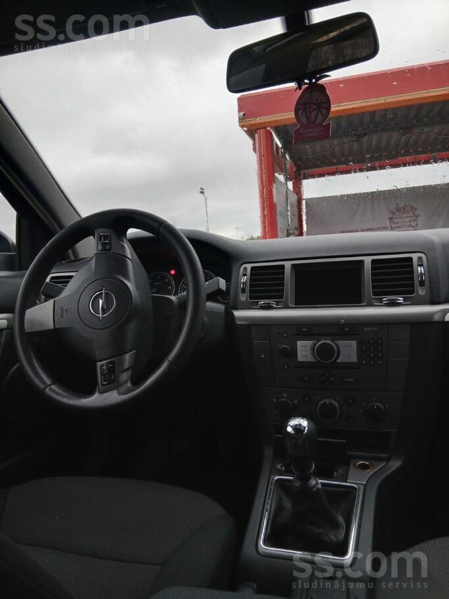 Melns Opel Vectra 2007 Rīga, ar dzinēja tilpumu 1.90 L un nobraukumu 233 tūkst. km par 750 €, foto 4 vietnē AUTOMOTO.COM.LV