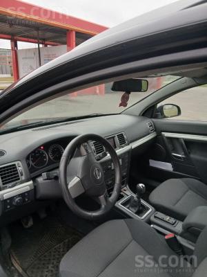 Melns Opel Vectra 2007 Rīga, ar dzinēja tilpumu 1.90 L un nobraukumu 233 tūkst. km par 750 €, foto 6 vietnē AUTOMOTO.COM.LV