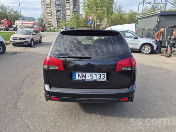 Black Opel Vectra 2007 in Riga, with an engine capacity of 3.00 L and mileage of 342 thousand km for 1490 €, photo 6 on AUTOMOTO.COM.LV