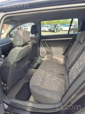 Black Opel Vectra 2007 in Riga, with an engine capacity of 3.00 L and mileage of 342 thousand km for 1490 €, photo 12 on AUTOMOTO.COM.LV