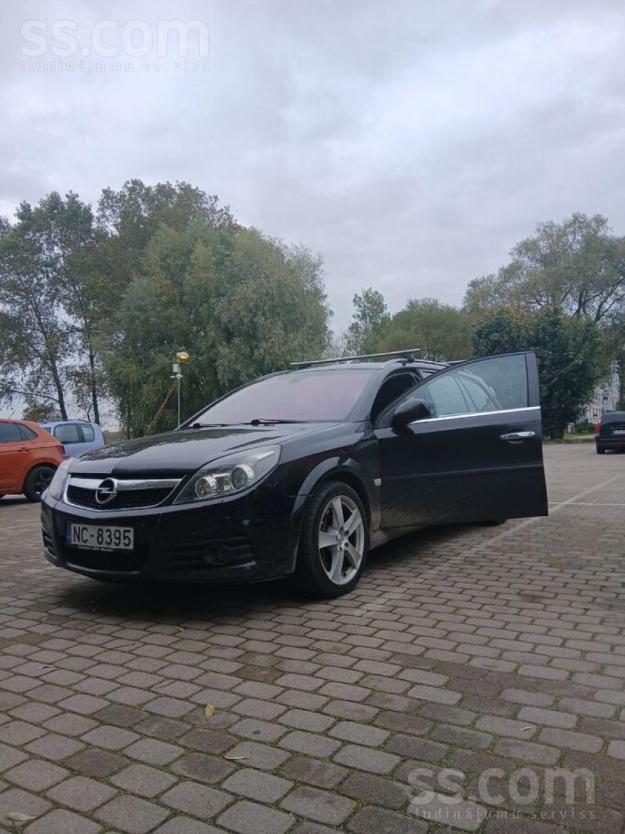 Черный Опель Вектра 2007 в Рига, объемом двигателя 3.00 л и пробегом 315 тыс. км за 2500 €, фото 3 на AUTOMOTO.COM.LV