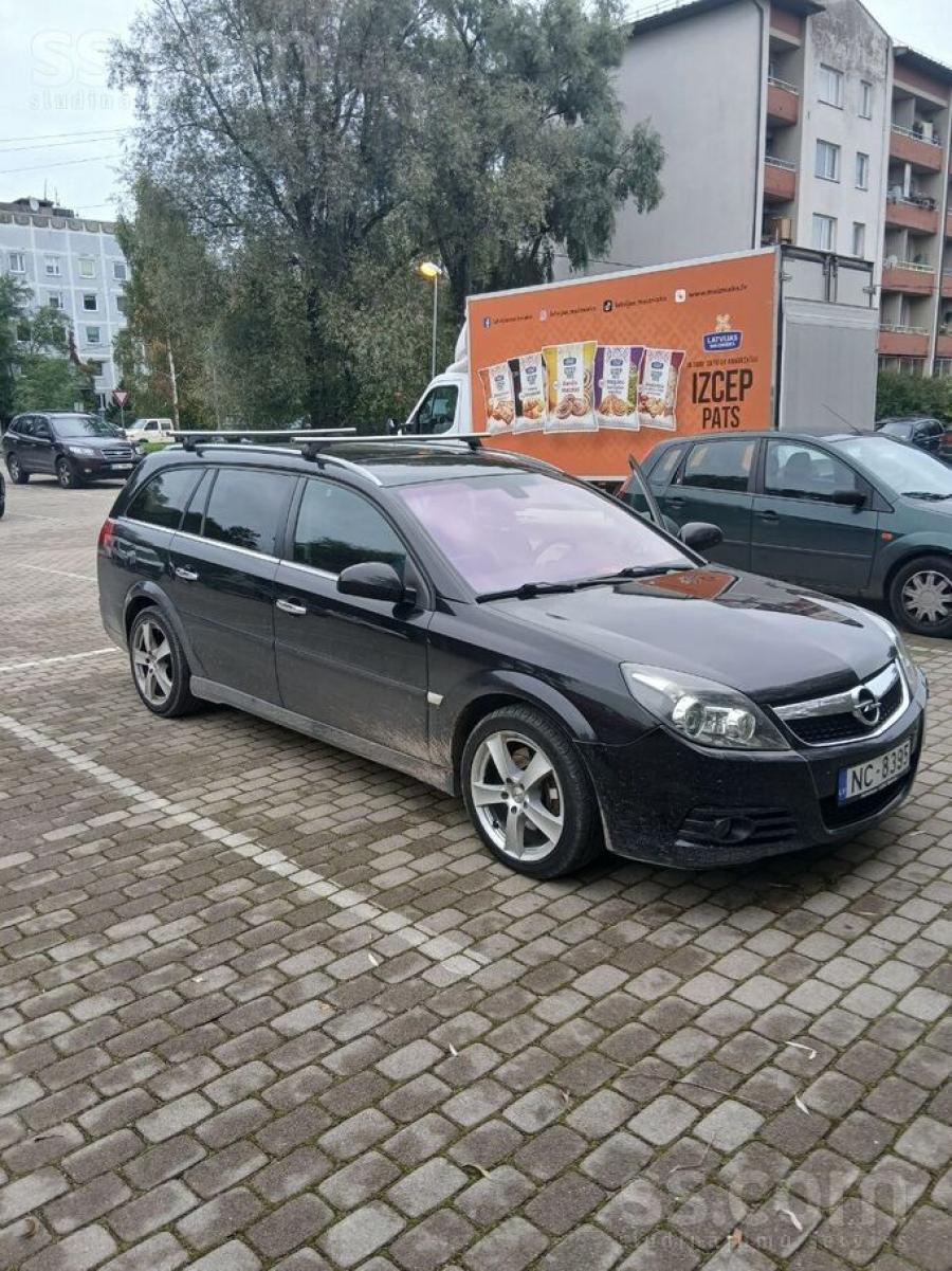 Черный Опель Вектра 2007 в Рига, объемом двигателя 3.00 л и пробегом 315 тыс. км за 2500 €, фото 4 на AUTOMOTO.COM.LV