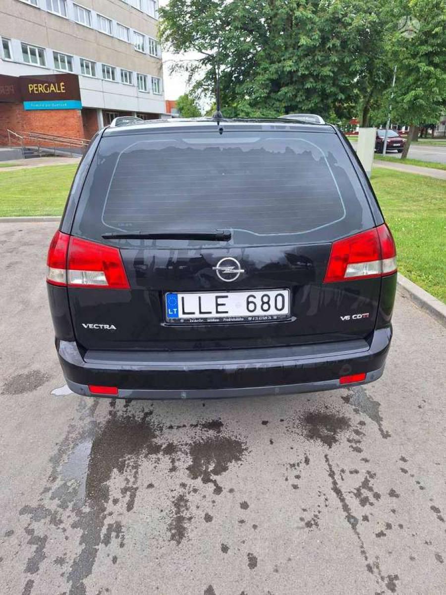 Melns Opel Vectra 2007 Šauļi, ar dzinēja tilpumu 2.96 L un nobraukumu 348 tūkst. km par 2800 €, foto 8 vietnē AUTOMOTO.COM.LV