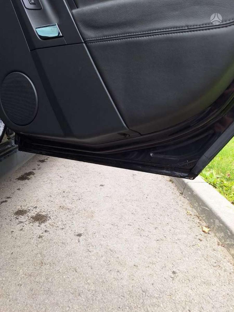 Melns Opel Vectra 2007 Šauļi, ar dzinēja tilpumu 2.96 L un nobraukumu 348 tūkst. km par 2800 €, foto 12 vietnē AUTOMOTO.COM.LV