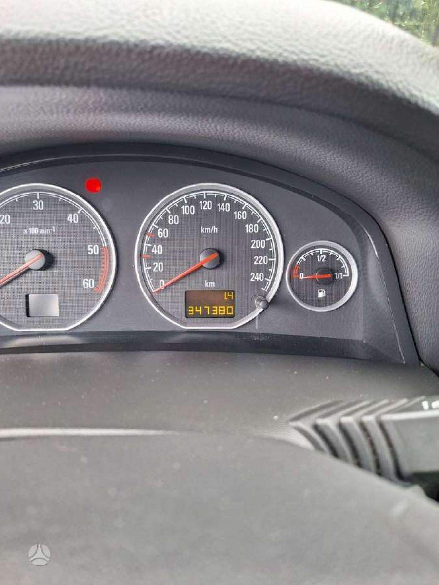 Melns Opel Vectra 2007 Šauļi, ar dzinēja tilpumu 2.96 L un nobraukumu 348 tūkst. km par 2800 €, foto 17 vietnē AUTOMOTO.COM.LV