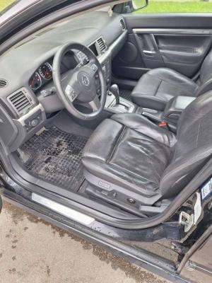 Melns Opel Vectra 2007 Šauļi, ar dzinēja tilpumu 2.96 L un nobraukumu 348 tūkst. km par 2800 €, foto 21 vietnē AUTOMOTO.COM.LV