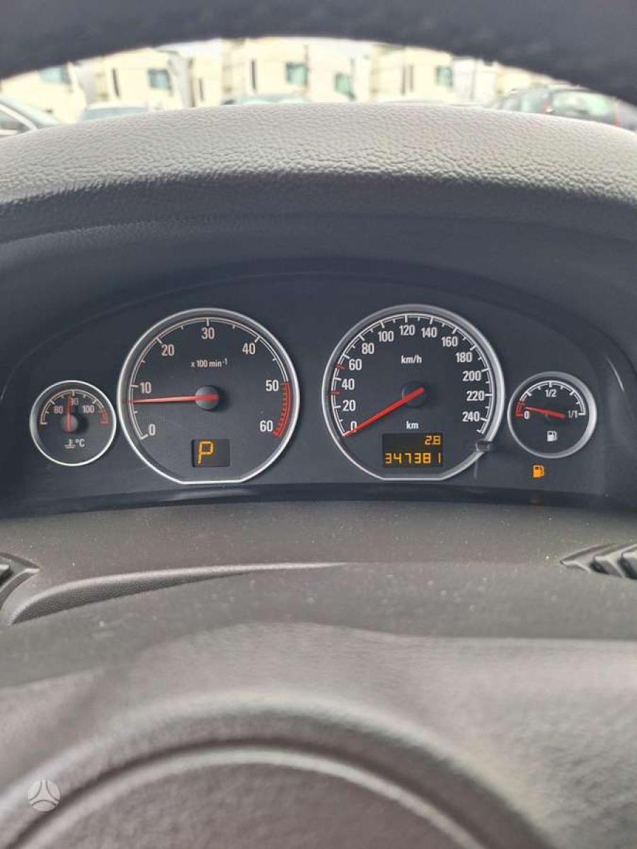 Melns Opel Vectra 2007 Šauļi, ar dzinēja tilpumu 2.96 L un nobraukumu 348 tūkst. km par 2800 €, foto 26 vietnē AUTOMOTO.COM.LV