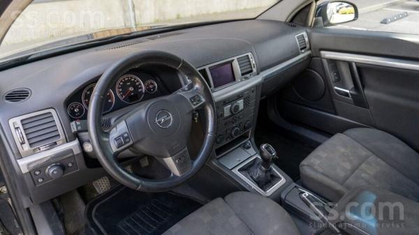 Melns Opel Vectra 2007 Rīga, ar dzinēja tilpumu 3.00 L un nobraukumu 342 tūkst. km par 1290 €, foto 9 vietnē AUTOMOTO.COM.LV