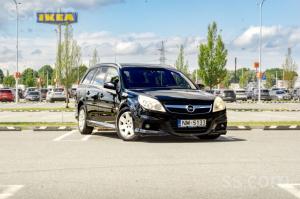 Black Opel Vectra 2007 in Riga, with an engine capacity of 3.00 L and mileage of 342 thousand km for 990 €, photo 3 on AUTOMOTO.COM.LV
