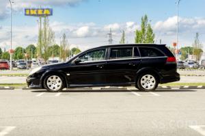 Black Opel Vectra 2007 in Riga, with an engine capacity of 3.00 L and mileage of 342 thousand km for 990 €, photo 6 on AUTOMOTO.COM.LV