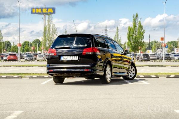 Black Opel Vectra 2007 in Riga, with an engine capacity of 3.00 L and mileage of 342 thousand km for 990 €, photo 6 on AUTOMOTO.COM.LV