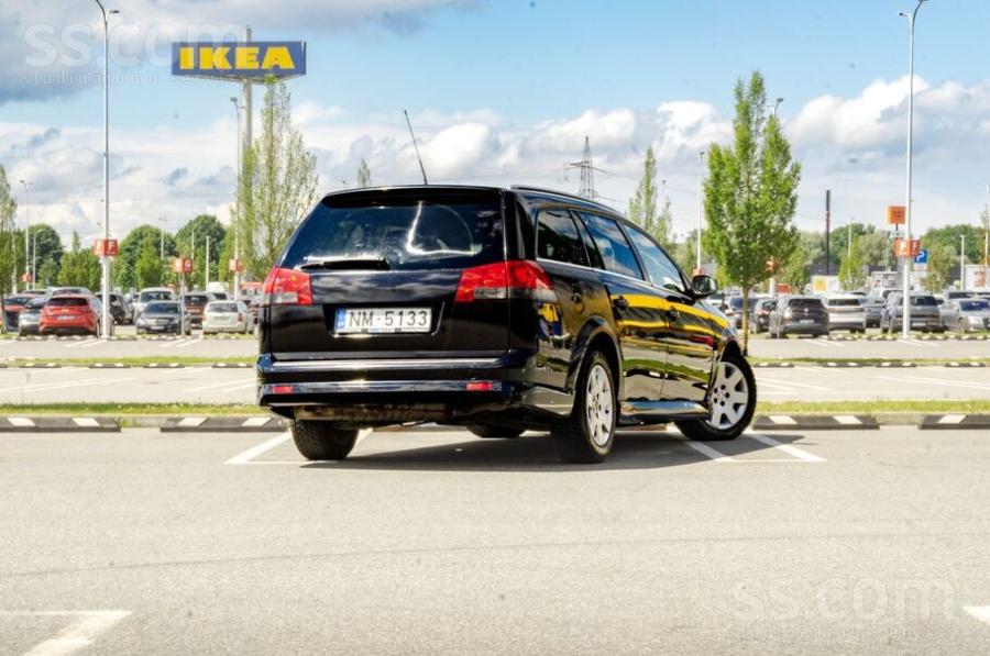 Black Opel Vectra 2007 in Riga, with an engine capacity of 3.00 L and mileage of 342 thousand km for 990 €, photo 7 on AUTOMOTO.COM.LV
