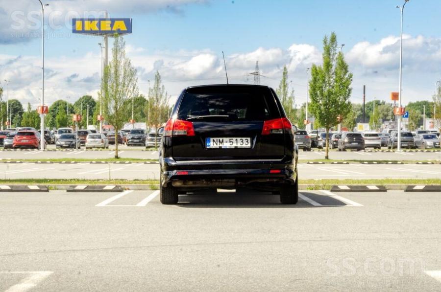 Black Opel Vectra 2007 in Riga, with an engine capacity of 3.00 L and mileage of 342 thousand km for 990 €, photo 8 on AUTOMOTO.COM.LV