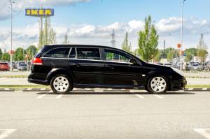 Black Opel Vectra 2007 in Riga, with an engine capacity of 3.00 L and mileage of 342 thousand km for 990 €, photo 10 on AUTOMOTO.COM.LV
