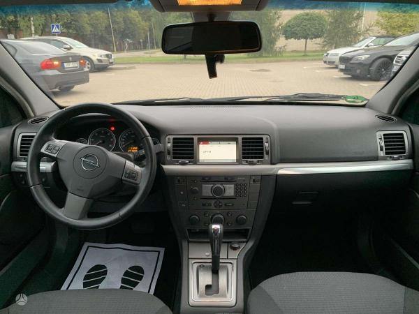 Opel Vectra 2007 Birštonas vietnē Melns Opel Vectra 2007 Birštonas, ar dzinēja tilpumu 1.90 L un nobraukumu 271 tūkst. km par 2590 €, foto 10 vietnē AUTOMOTO.COM.LV