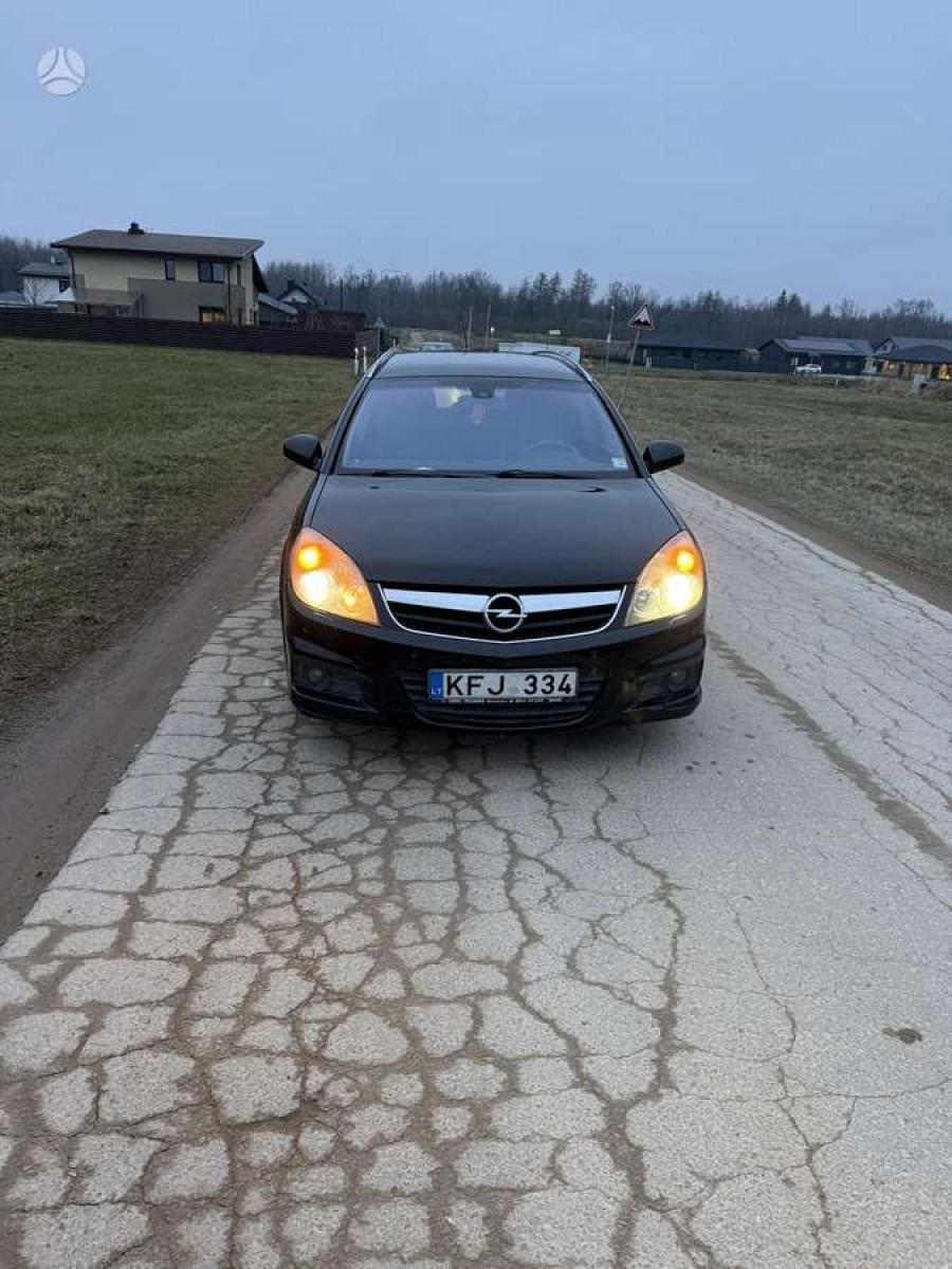 Melns Opel Vectra 2008 Kauņa, ar dzinēja tilpumu 1.90 L un nobraukumu 222 tūkst. km par 1700 €, foto 2 vietnē AUTOMOTO.COM.LV