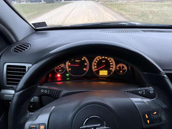 Melns Opel Vectra 2008 Kauņa, ar dzinēja tilpumu 1.90 L un nobraukumu 222 tūkst. km par 1700 €, foto 7 vietnē AUTOMOTO.COM.LV